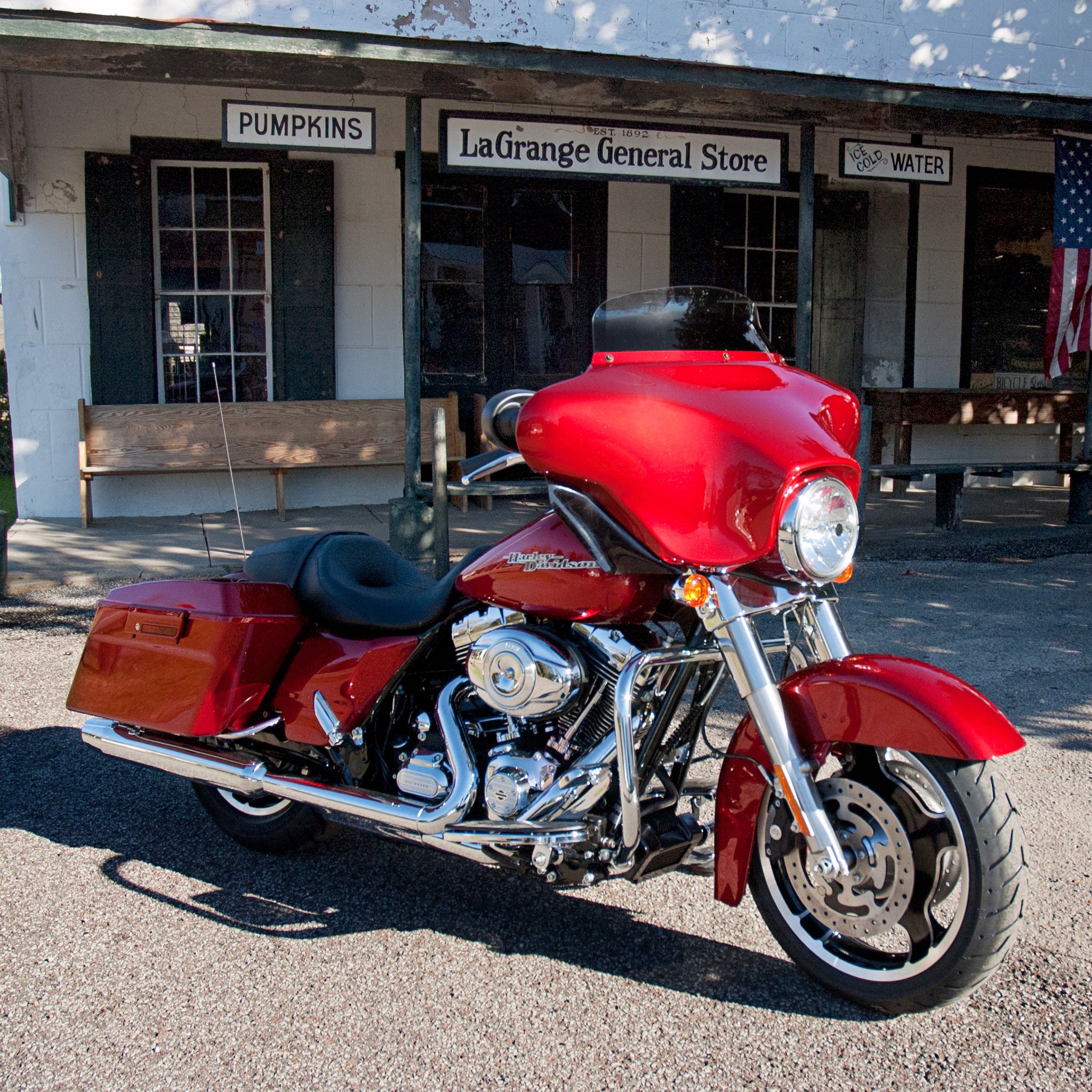 Memphis Shades Spoiler Windshields for FLH Fairings '96 -'13